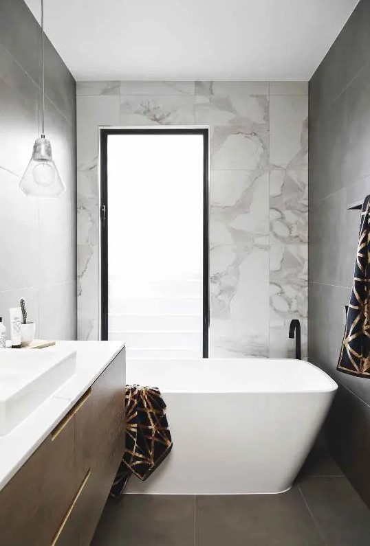 69 Small And Lovely Bathrooms With Bathtubs - DigsDigs