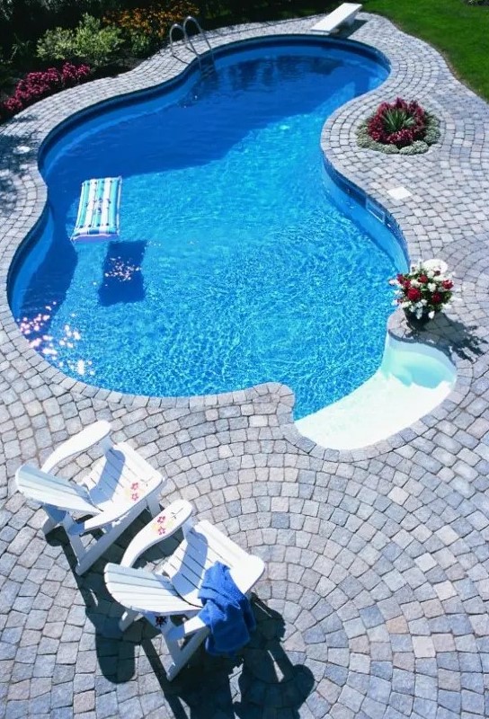 55 Small Backyard Pools That Invite In - DigsDigs