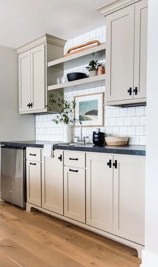 68 Eye-Catching Square Tile Backsplashes - DigsDigs