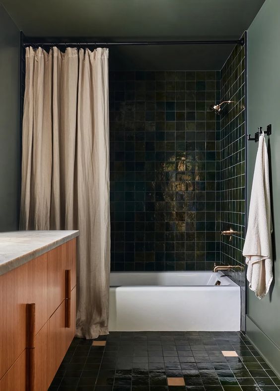 64 Cool Square Tile Ideas For Bathrooms - DigsDigs