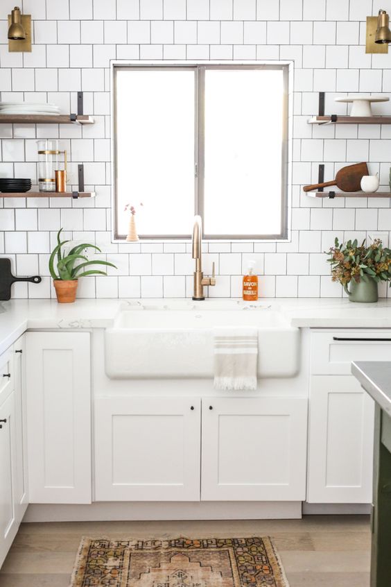 68 Eye-Catching Square Tile Backsplashes - DigsDigs