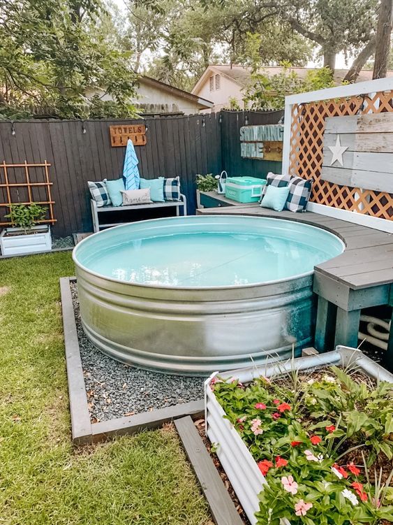 73 Stock Tank Pools Perfect For Summer - DigsDigs