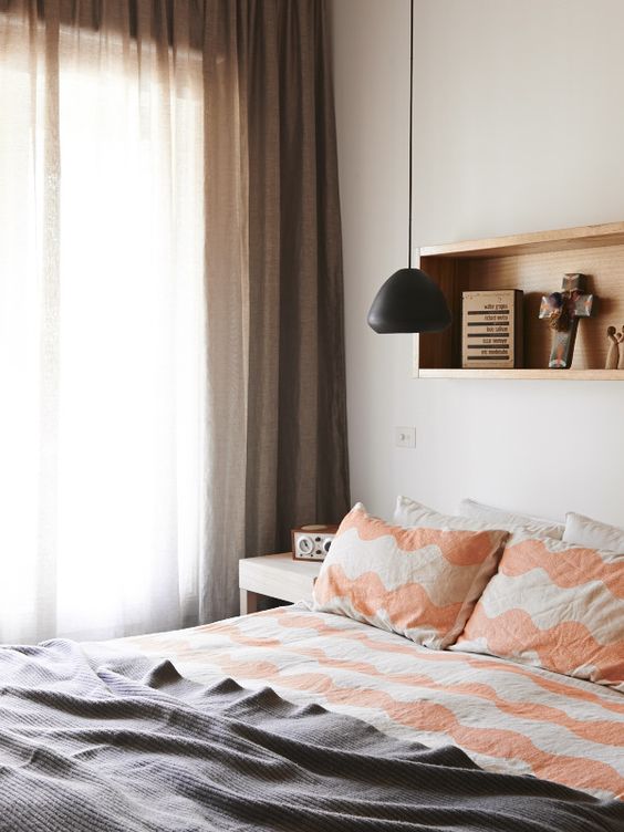 46 Practical And Decorative Bedroom Niche Shelves - DigsDigs