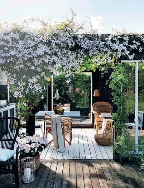 65 Cozy Modern Farmhouse Terraces And Patios - DigsDigs