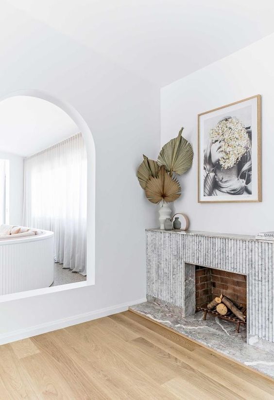 49 Trendy And Chic Fluted Fireplace Ideas - DigsDigs