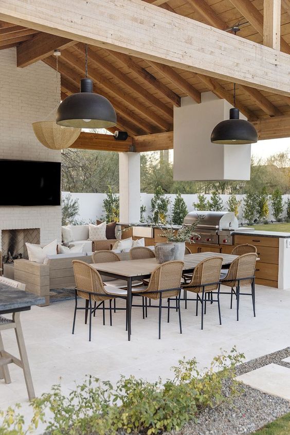 65 Cozy Modern Farmhouse Terraces And Patios - DigsDigs