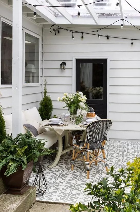 65 Cozy Modern Farmhouse Terraces And Patios - DigsDigs