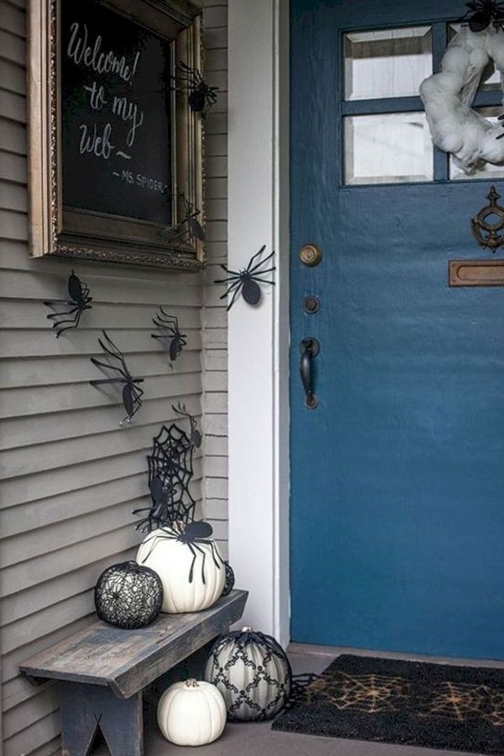 54 Scary Spider Halloween Decor Ideas - DigsDigs
