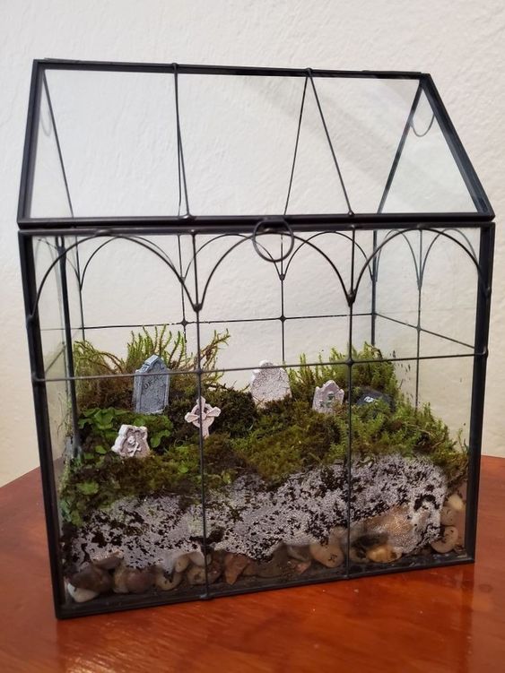 50 Cool And Catchy Halloween Terrariums - DigsDigs
