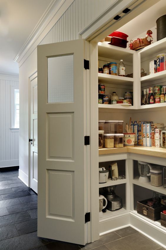 45 Smart Ways To Organize A Small Pantry - DigsDigs