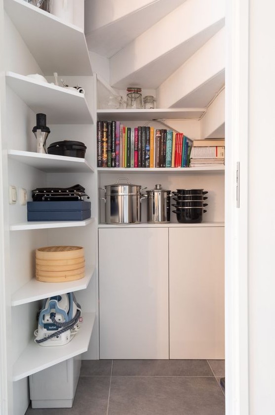 43 Smart Under The Stairs Pantry Ideas - DigsDigs