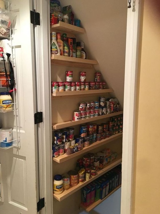 43 Smart Under The Stairs Pantry Ideas - DigsDigs