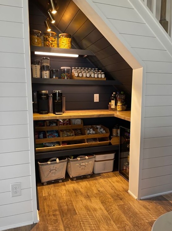 43 Smart Under The Stairs Pantry Ideas - DigsDigs