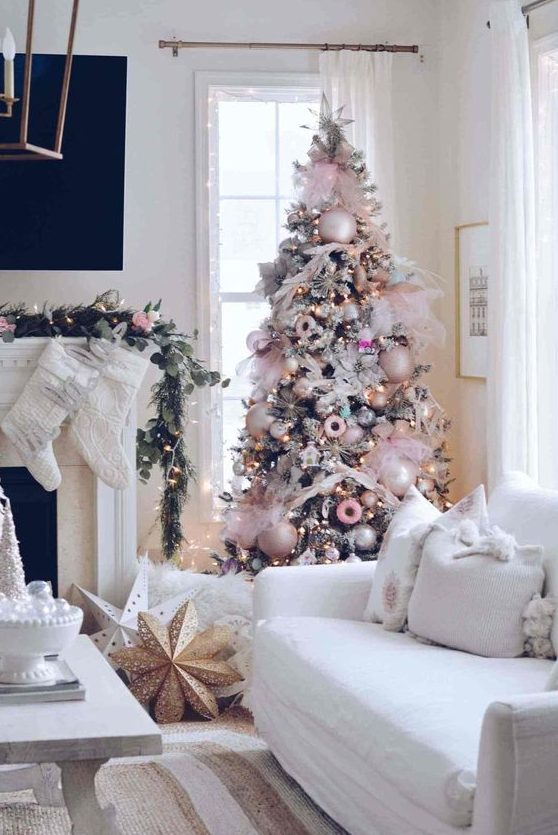 52 Delicate Pastel Christmas Tree Decor Ideas - DigsDigs