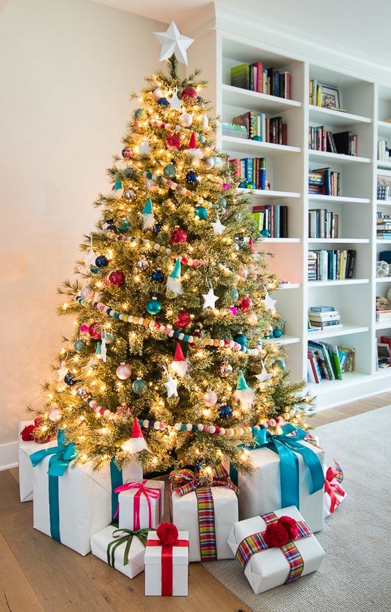 65 Best Colorful Christmas Tree Decor Ideas - DigsDigs