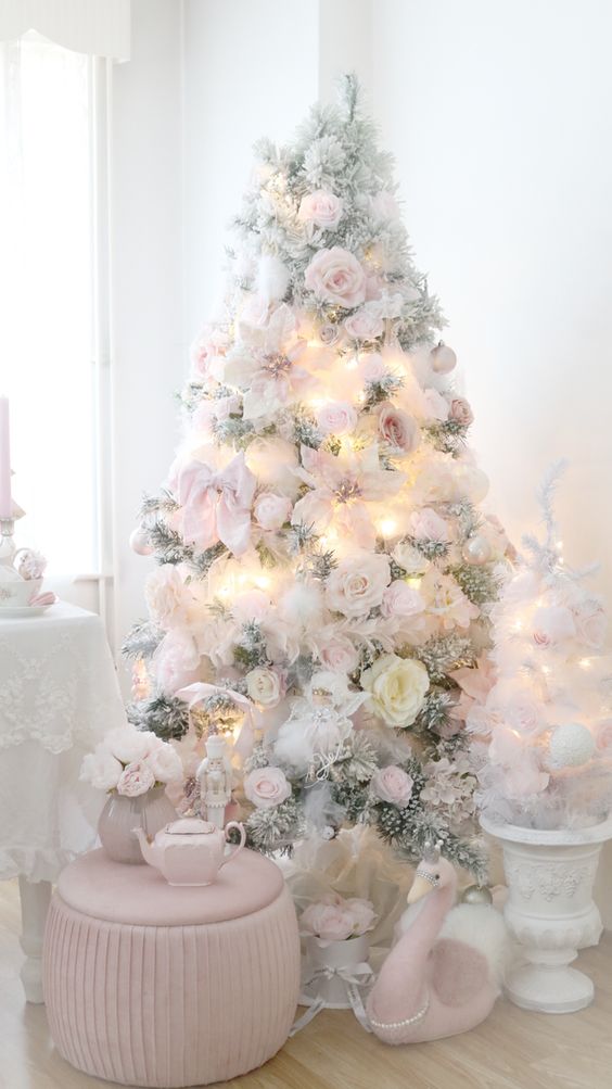 52 Delicate Pastel Christmas Tree Decor Ideas - DigsDigs