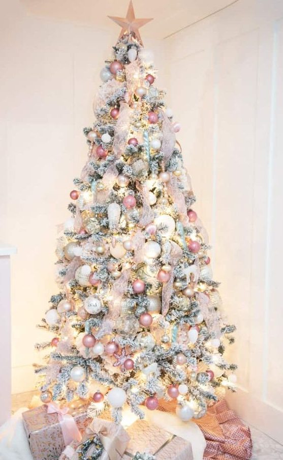 52 Delicate Pastel Christmas Tree Decor Ideas - DigsDigs