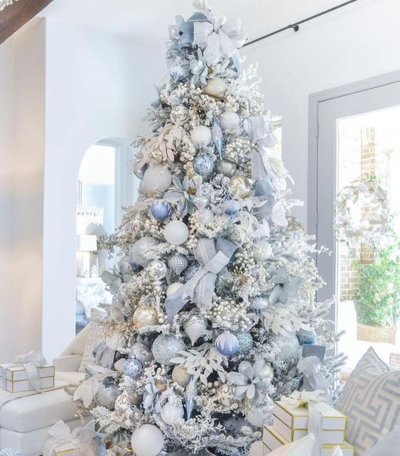 52 Delicate Pastel Christmas Tree Decor Ideas - DigsDigs
