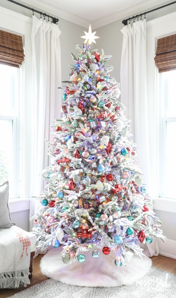 65 Best Colorful Christmas Tree Decor Ideas - DigsDigs