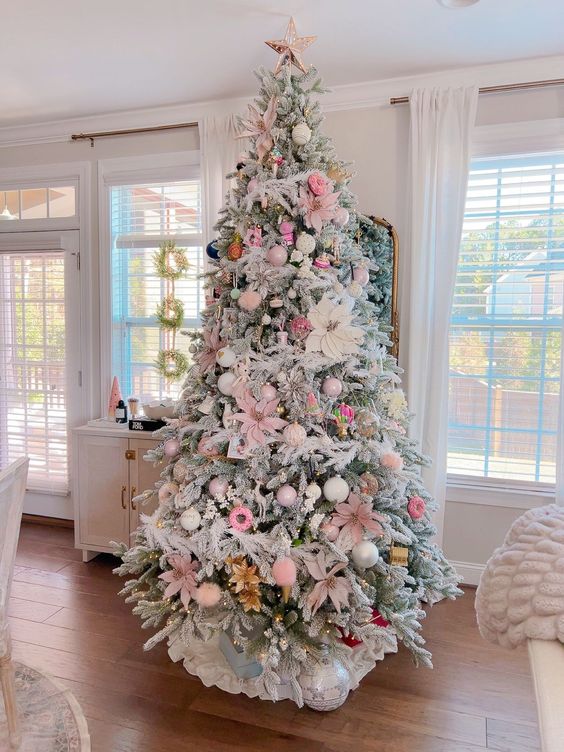 52 Delicate Pastel Christmas Tree Decor Ideas - DigsDigs