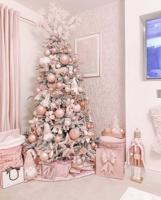 52 Delicate Pastel Christmas Tree Decor Ideas - DigsDigs