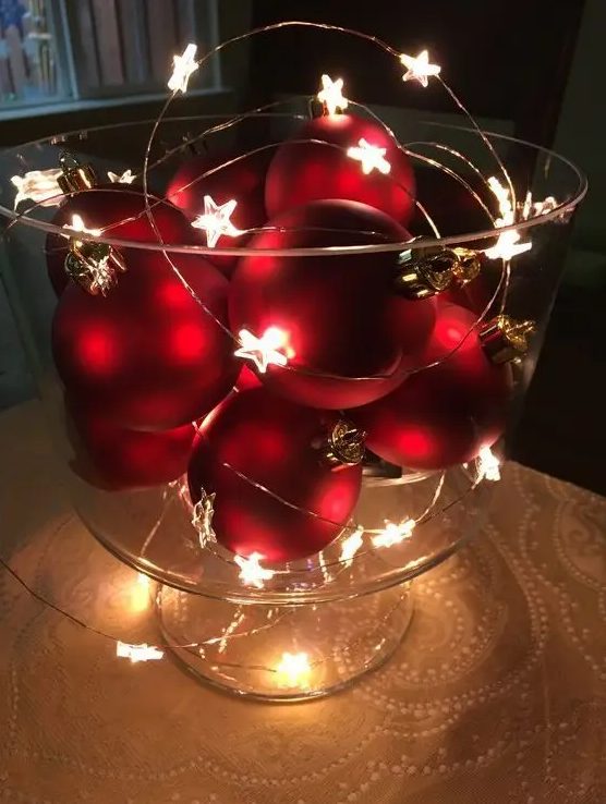 59 Lovely Christmas Bowl Decor Ideas - DigsDigs