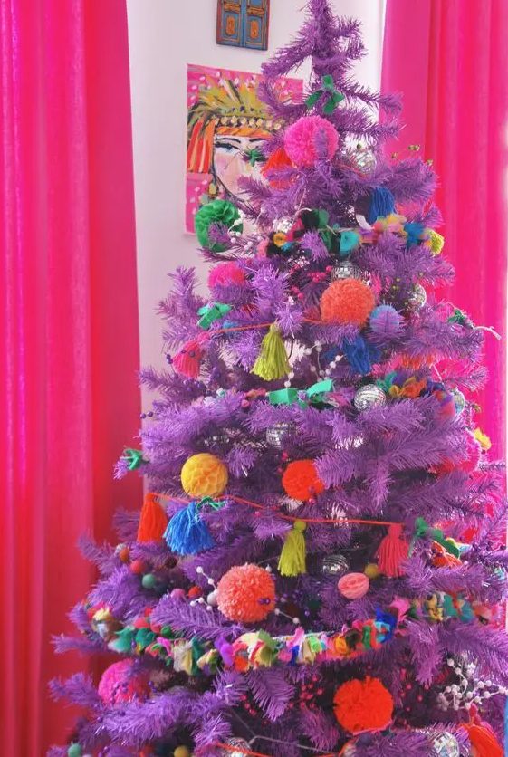 65 Best Colorful Christmas Tree Decor Ideas - DigsDigs