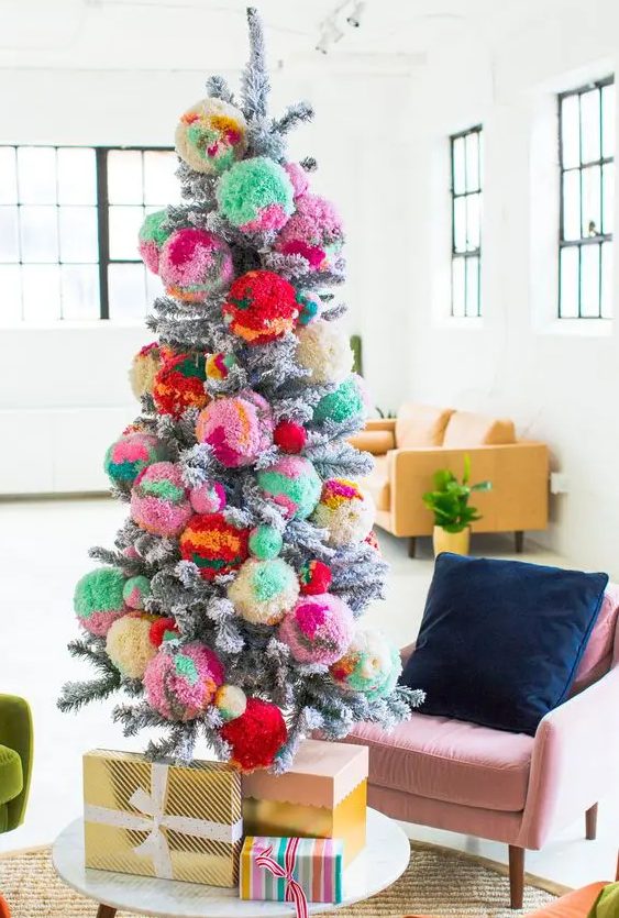 65 Best Colorful Christmas Tree Decor Ideas - DigsDigs