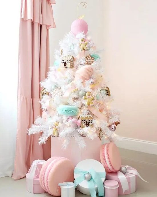 52 Delicate Pastel Christmas Tree Decor Ideas - DigsDigs