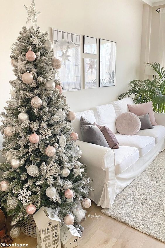 52 Delicate Pastel Christmas Tree Decor Ideas - DigsDigs
