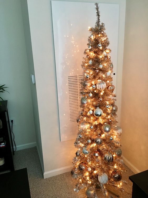 57 Slim Christmas Trees For Tight Spaces - DigsDigs