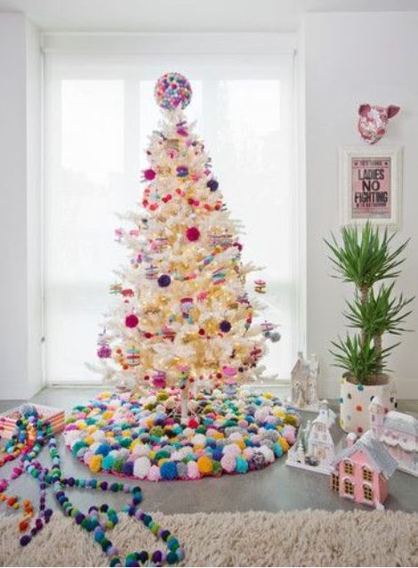 65 Best Colorful Christmas Tree Decor Ideas - DigsDigs