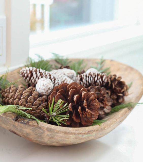 59 Lovely Christmas Bowl Decor Ideas - DigsDigs