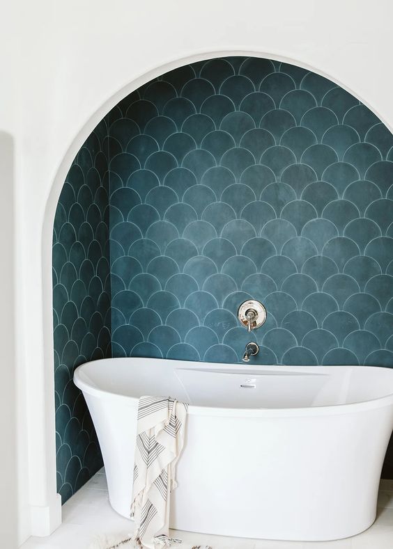 67 Whimsy Fish Scale Tile Ideas For Bathrooms - DigsDigs