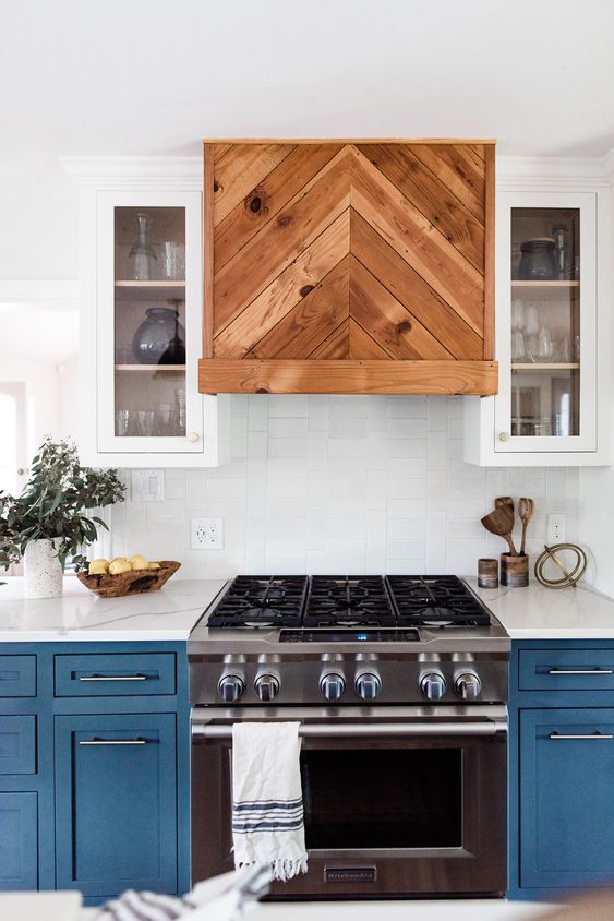 54 Statement Kitchen Hoods For A Wow Effect - DigsDigs