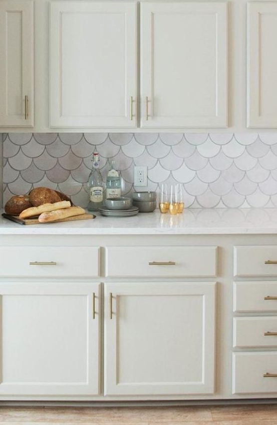 52 Eye-Catchy Kitchen Fish Scale Tile Ideas - DigsDigs