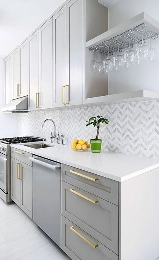 70 Eye-Catchy Herringbone Tile Backsplashes - DigsDigs