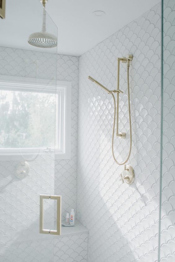 67 Whimsy Fish Scale Tile Ideas For Bathrooms - DigsDigs