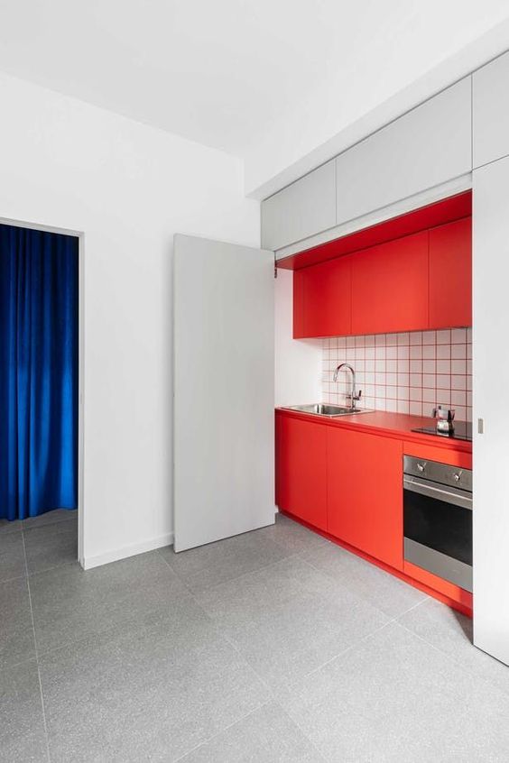 57 Bold Red Kitchen Decor Ideas That Wow - DigsDigs