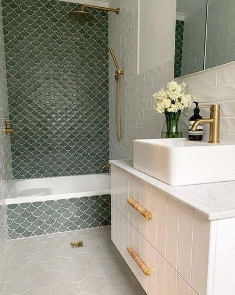 67 Whimsy Fish Scale Tile Ideas For Bathrooms - DigsDigs