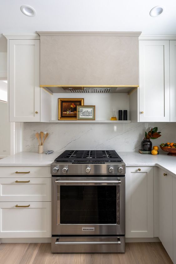 54 Statement Kitchen Hoods For A Wow Effect - DigsDigs