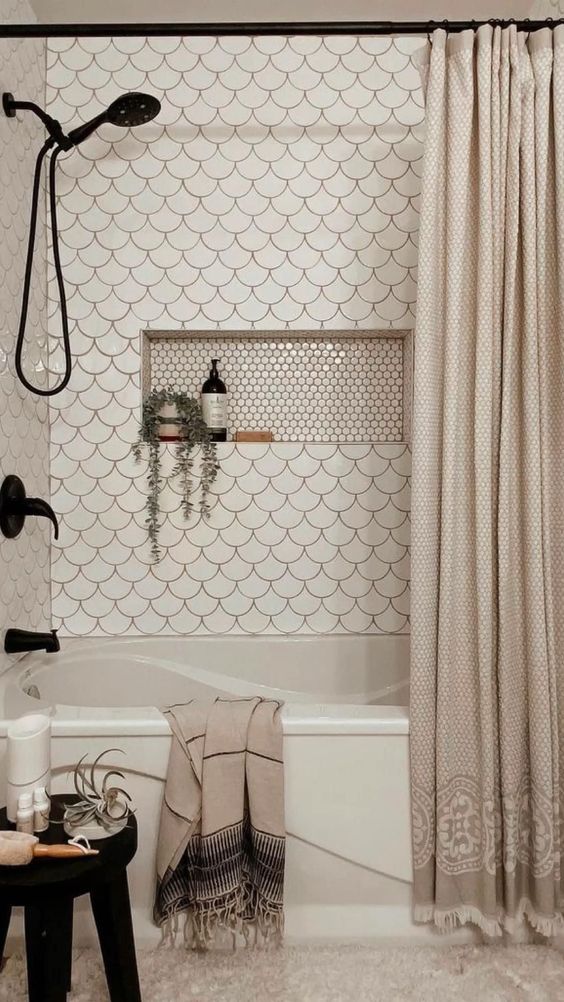 67 Whimsy Fish Scale Tile Ideas For Bathrooms - DigsDigs