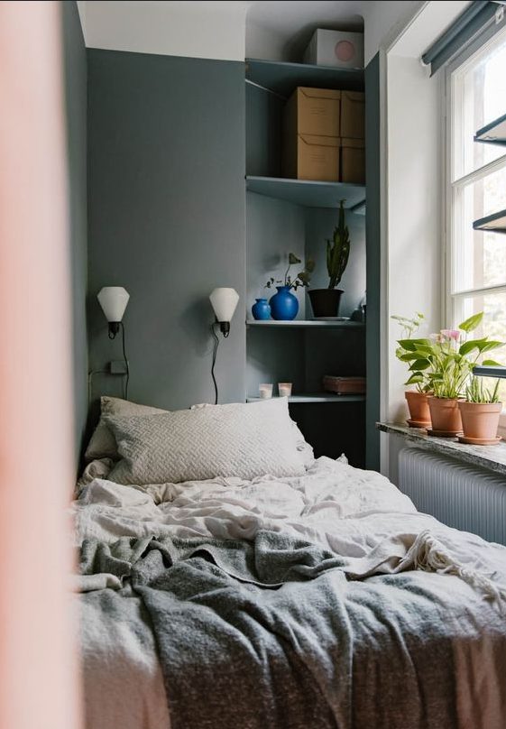 66 Smart Narrow Bedroom Decor Ideas - DigsDigs
