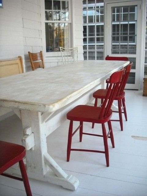65 Adorable Whitewashed Furniture Pieces - DigsDigs