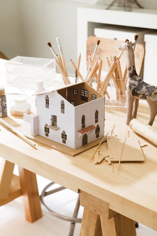 Amazing Kid's Room Design In Calm Shades - DigsDigs