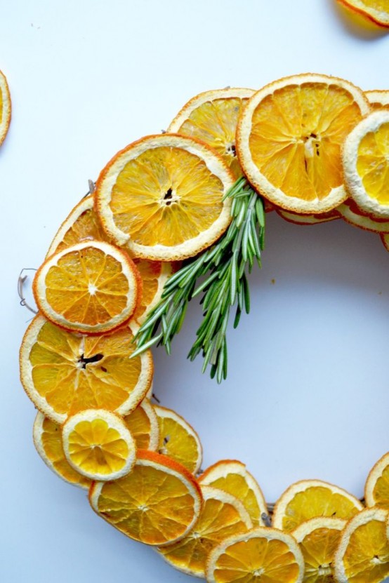 30 Aromatic Citrus Christmas Decorations You’ll Love - DigsDigs