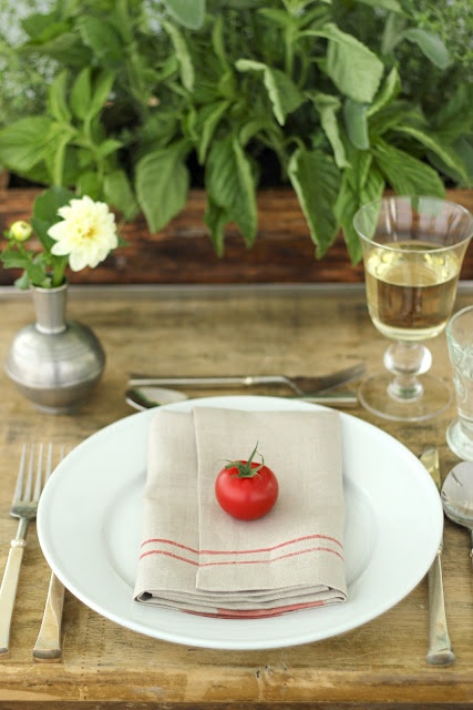 37 Awesome Midsummer Table Settings - DigsDigs