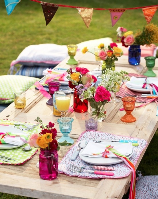 37 Awesome Midsummer Table Settings - DigsDigs