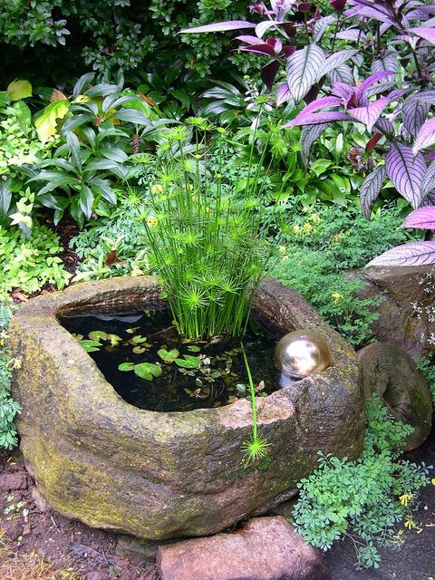 56 Awesome Mini Ponds To Complete Your Outdoor Décor - DigsDigs