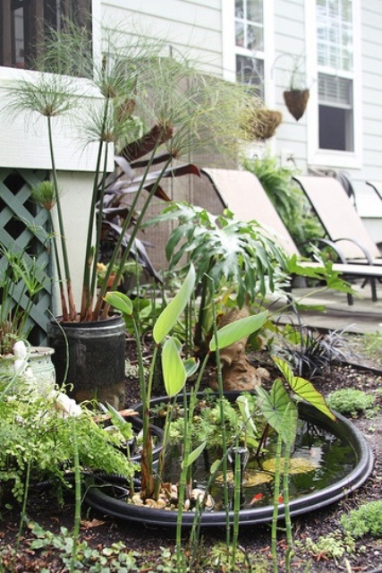 56 Awesome Mini Ponds To Complete Your Outdoor Décor - DigsDigs